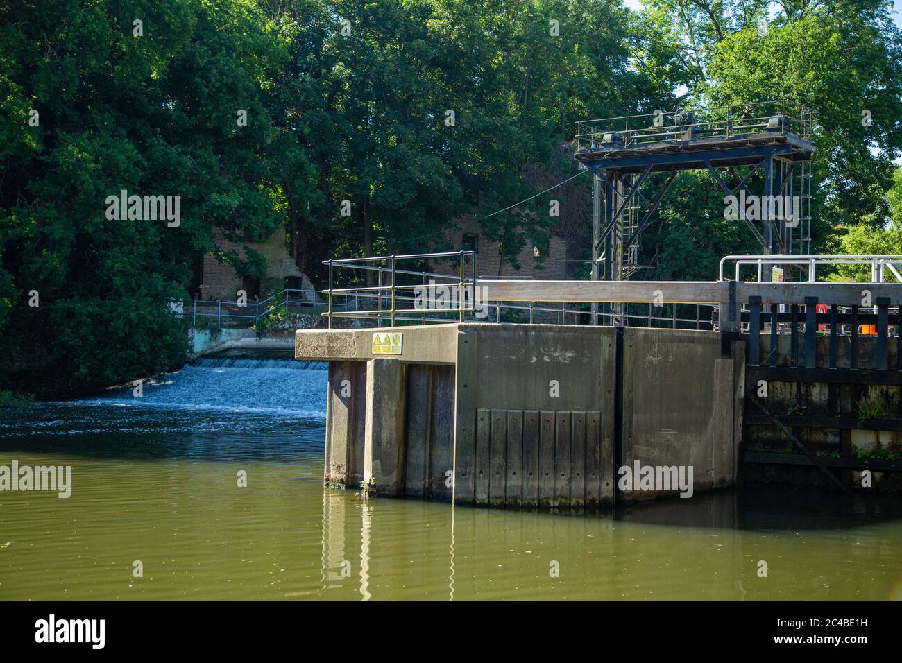 Teston Lock. Teston Bridge Country Park Stock Photo - Alamy