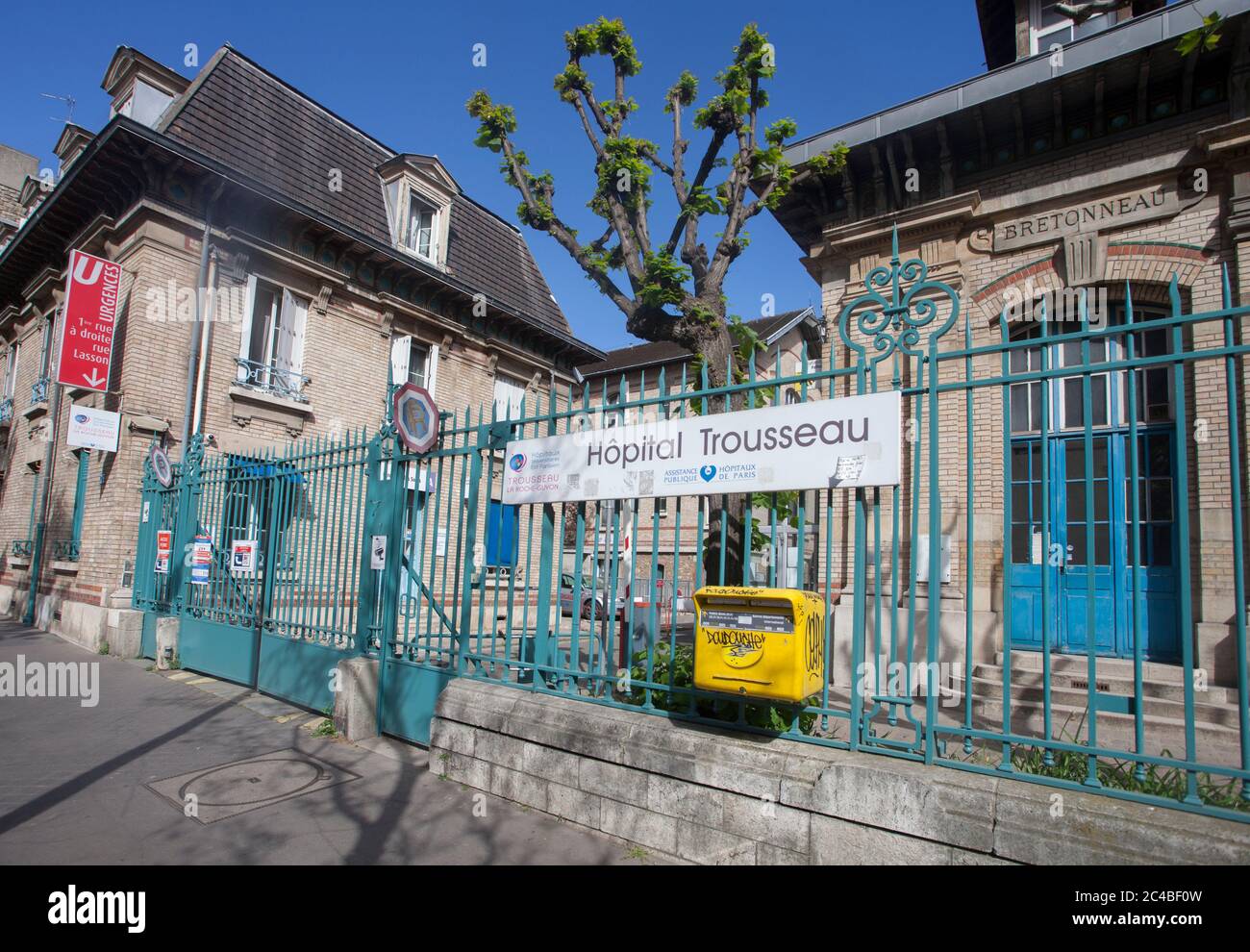 Trousseau Hospital, old part Stock Photo - Alamy