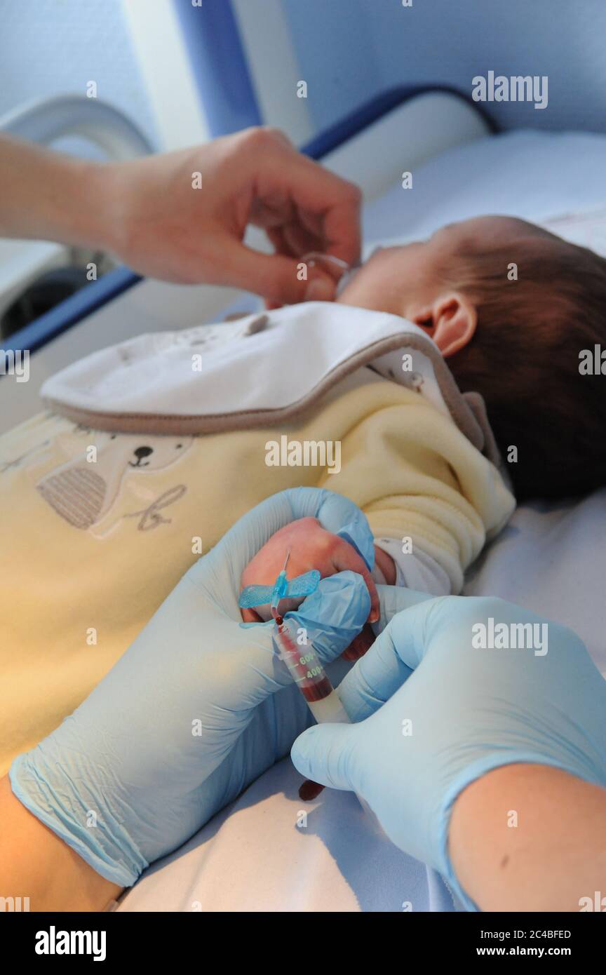 Baby blood test hi-res stock photography and images - Alamy