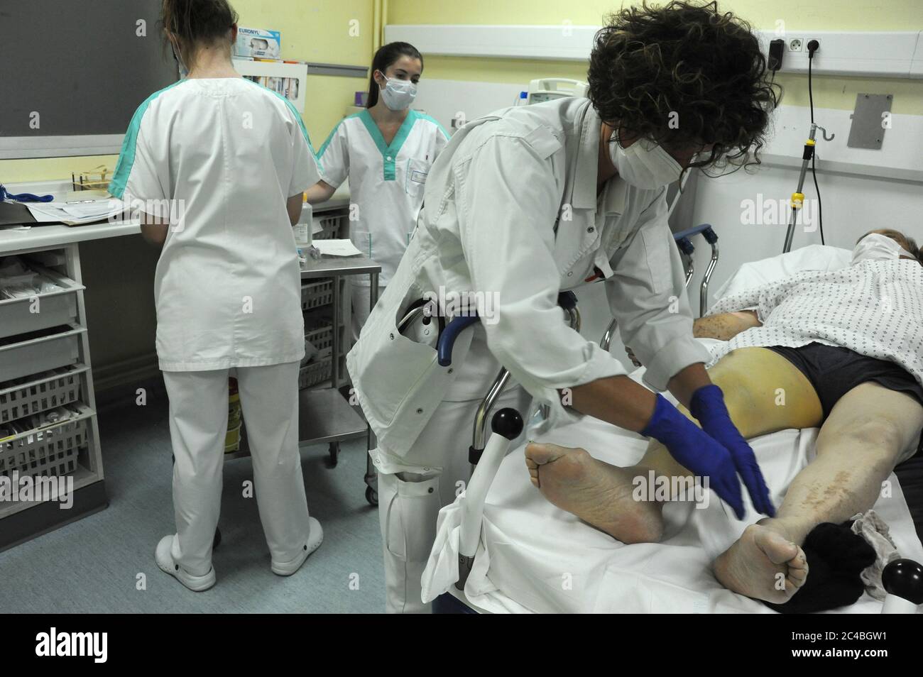 Management of a patient in the emergency department by the emergency ...
