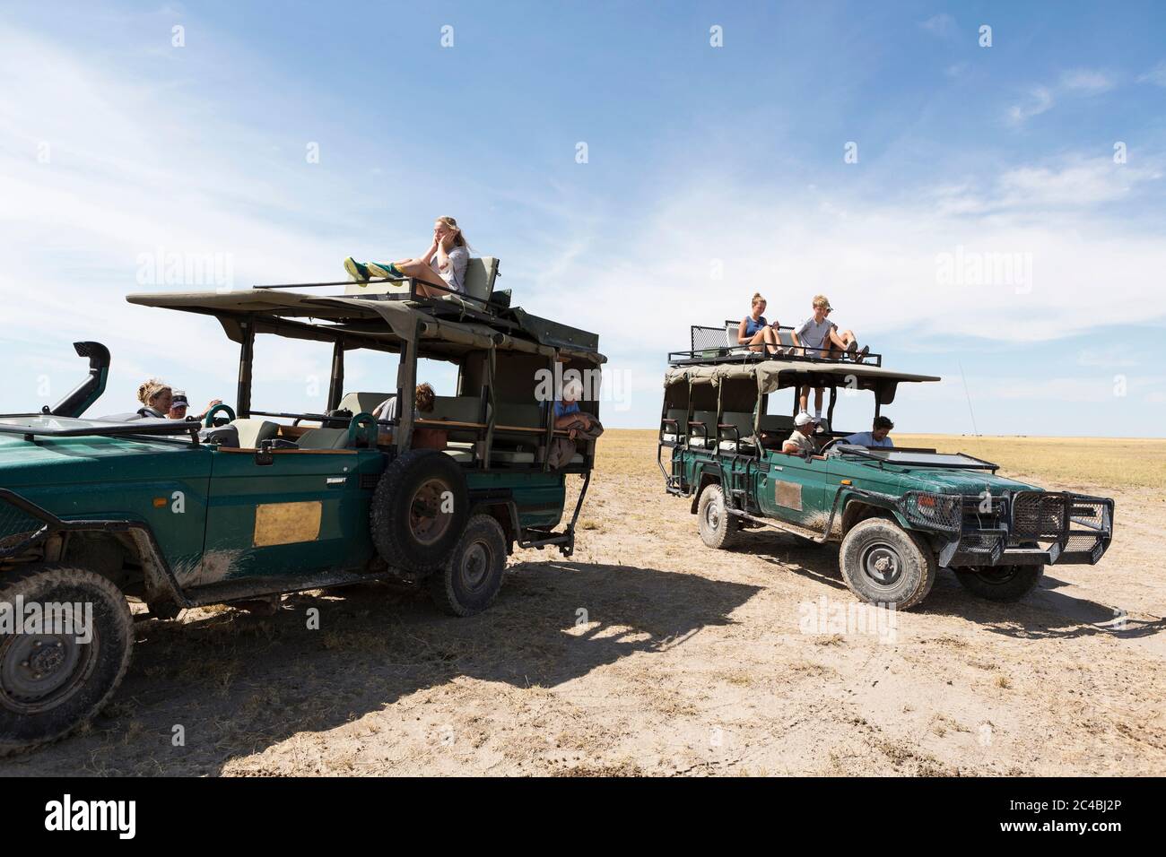 Desert safari vehicles hi-res stock photography and images - Alamy
