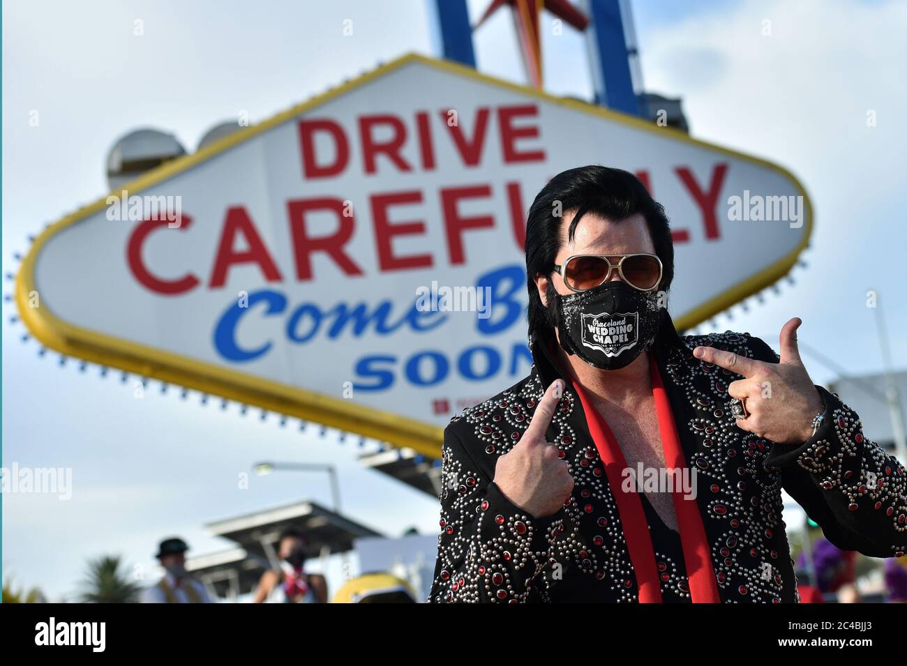 Las Vegas, Nevada, USA. 25th June, 2020. Elvis Presley impersonator ...