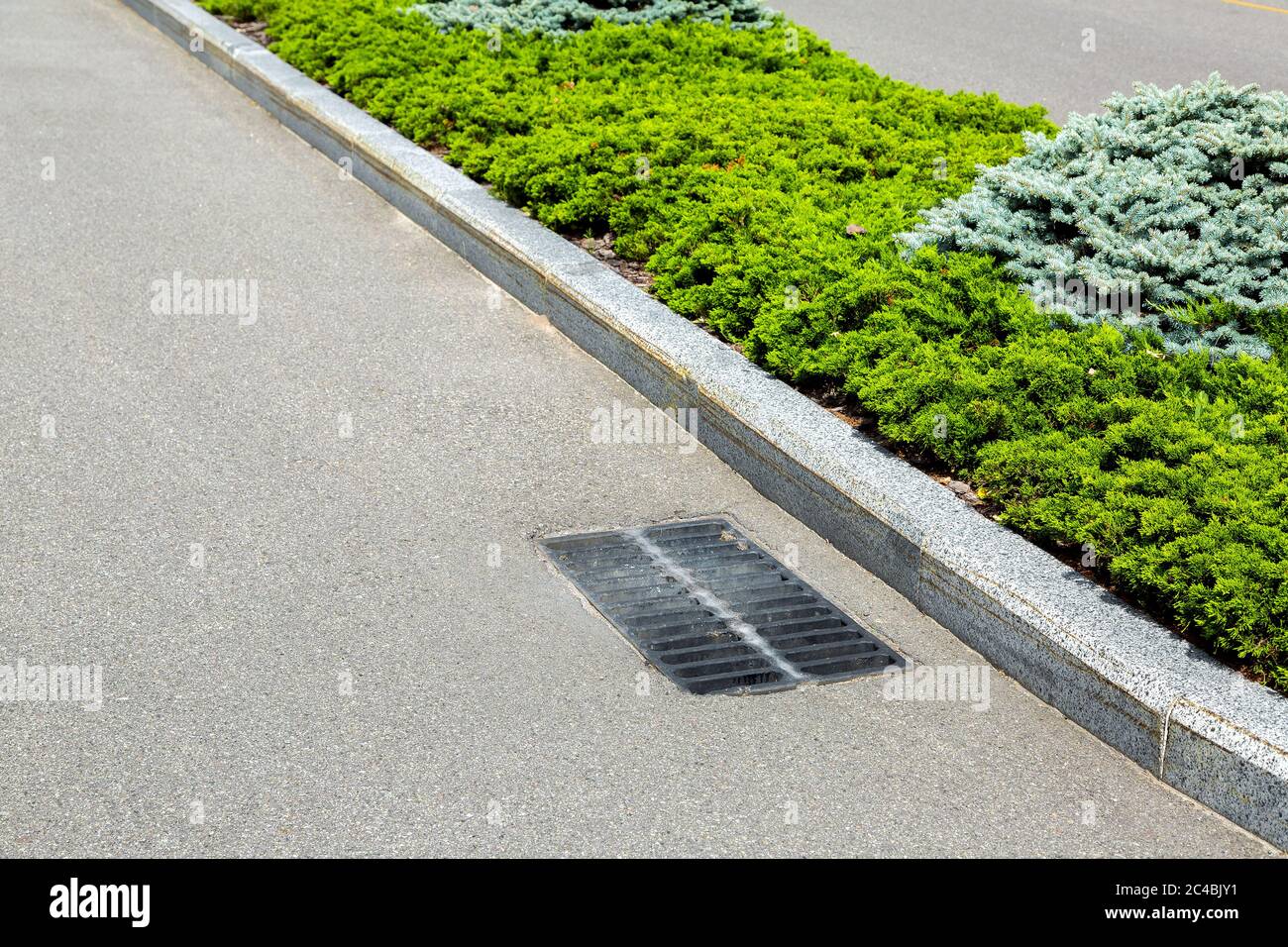 Roadside drain gutter edge road hi-res stock photography and images - Alamy