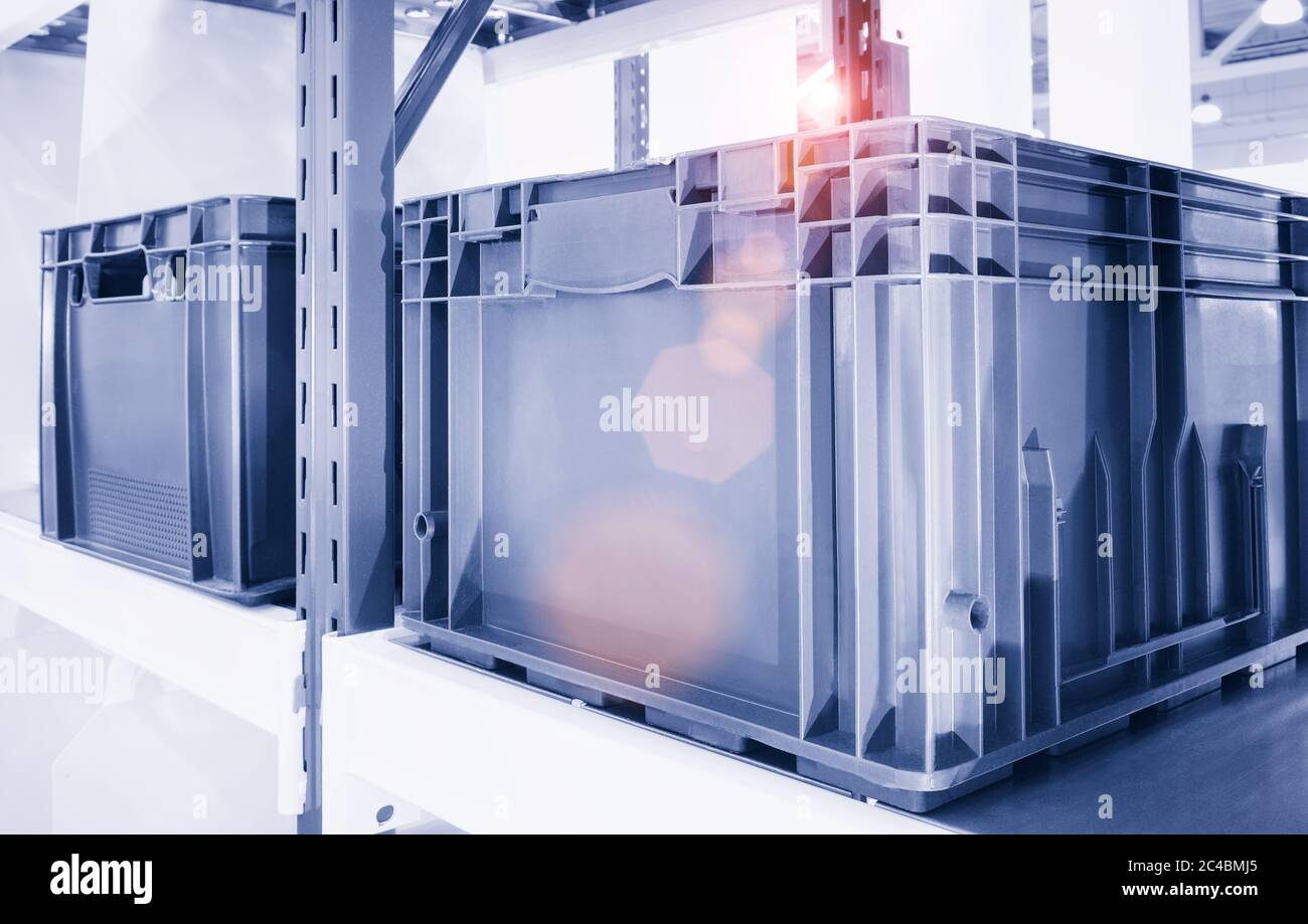 Row blue metal shipping containers hi-res stock photography and images ...