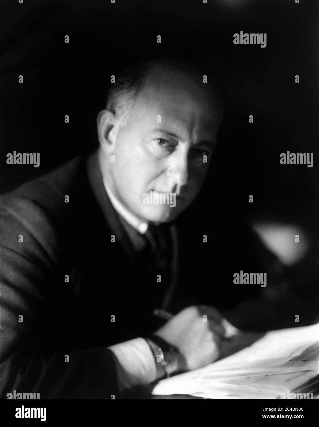 CECIL B. DeMILLE circa 1932 Portrait Stock Photo - Alamy