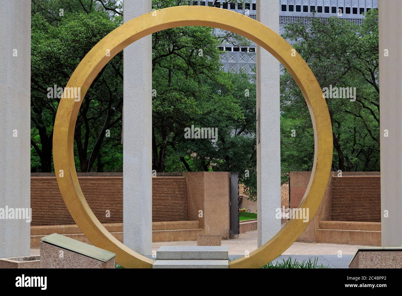 Ring of thanks hi-res stock photography and images - Alamy