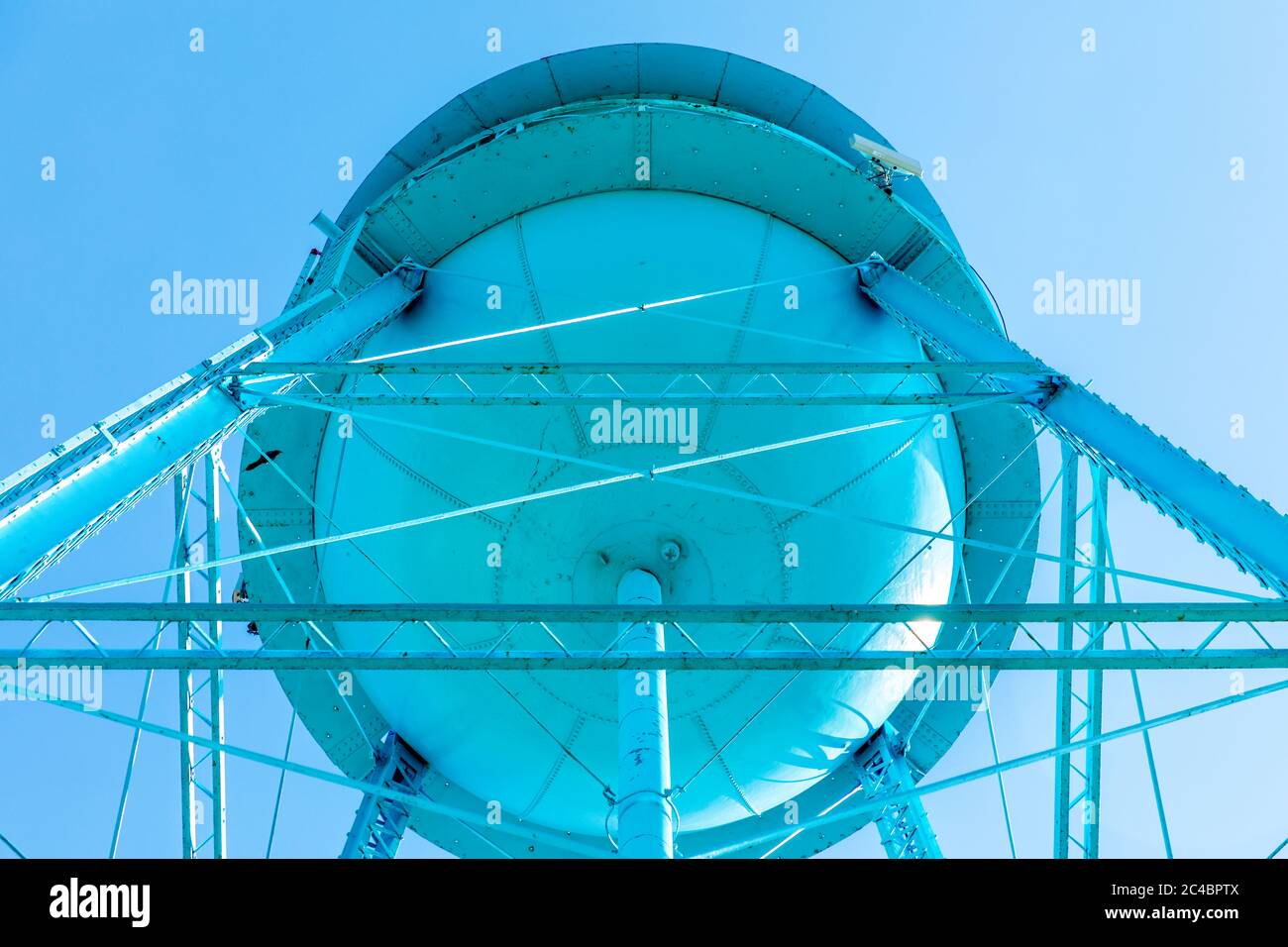 Metal water tower hi-res stock photography and images - Alamy