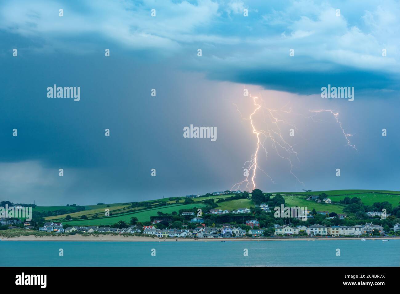 Fork lightning hi-res stock photography and images - Alamy