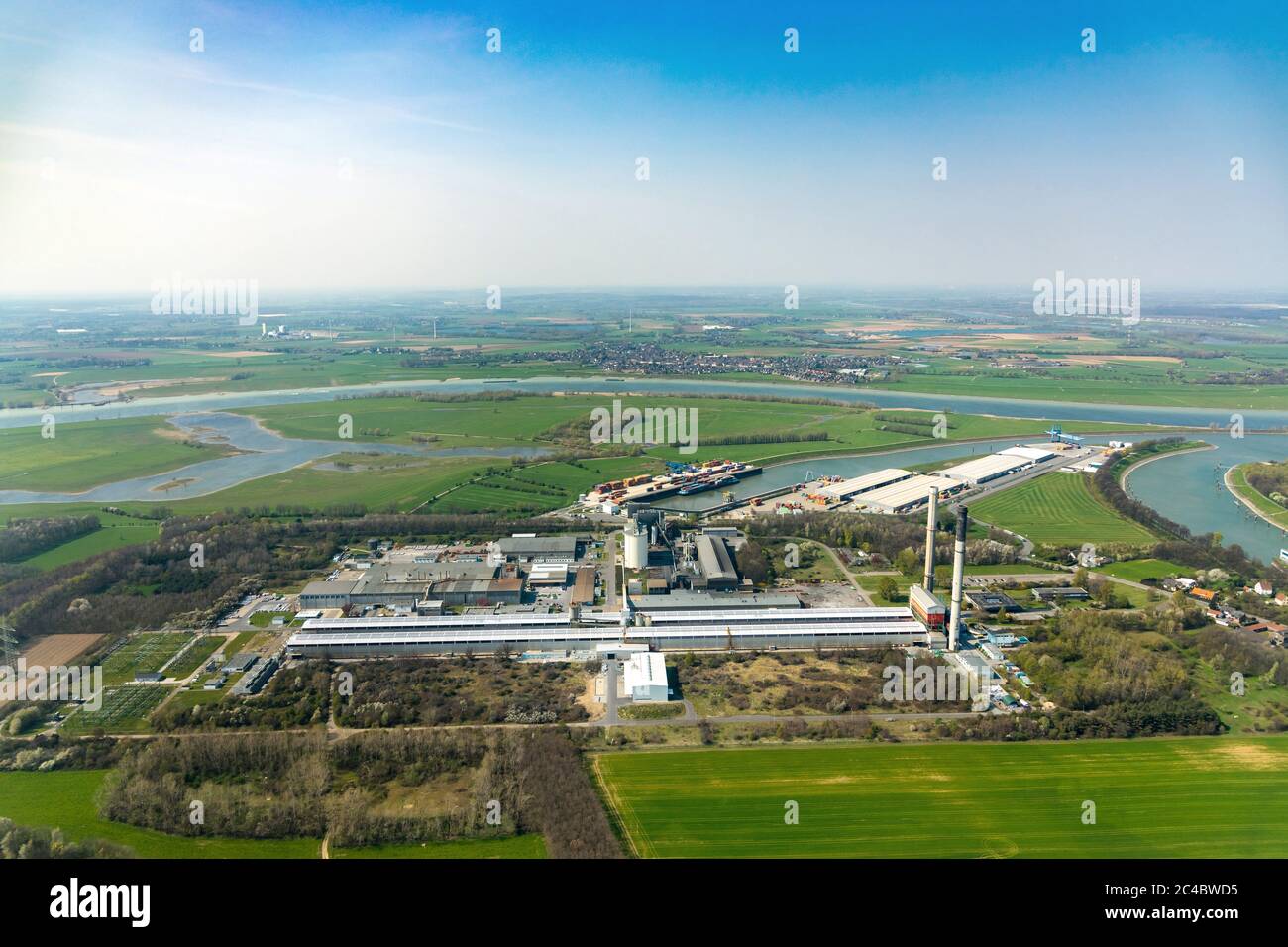 metalworking companies Trimet Aluminium SE in the port of Emmelsum, 07. ...