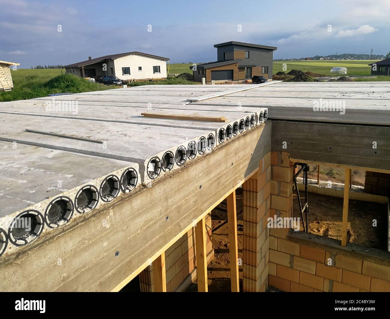 Hollow core slabs hi-res stock photography and images - Alamy