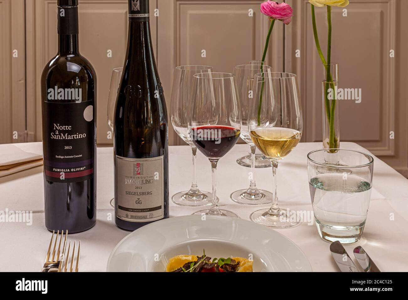 Wine tasting at the Rheingau Gourmet Festival Stock Photo - Alamy