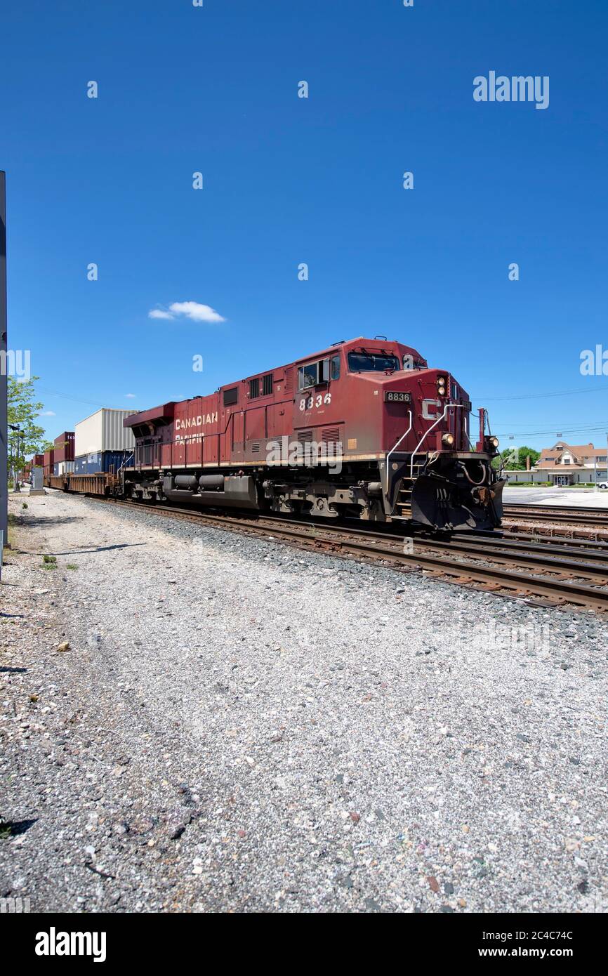 Canadian pacific railway locomotive hi-res stock photography and images - Alamy