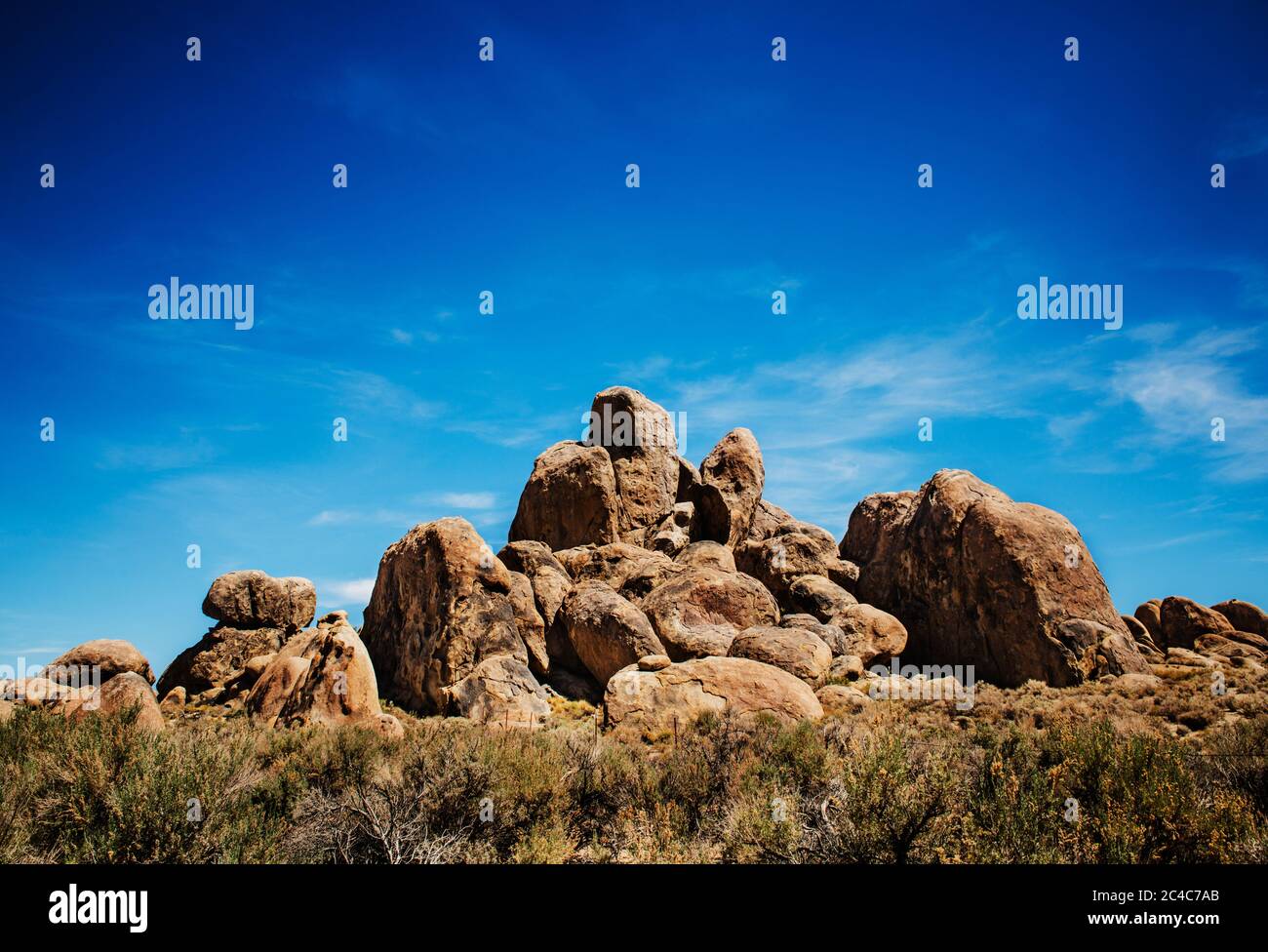 Rock formation in the Alabama Hills, California Stock Photo - Alamy