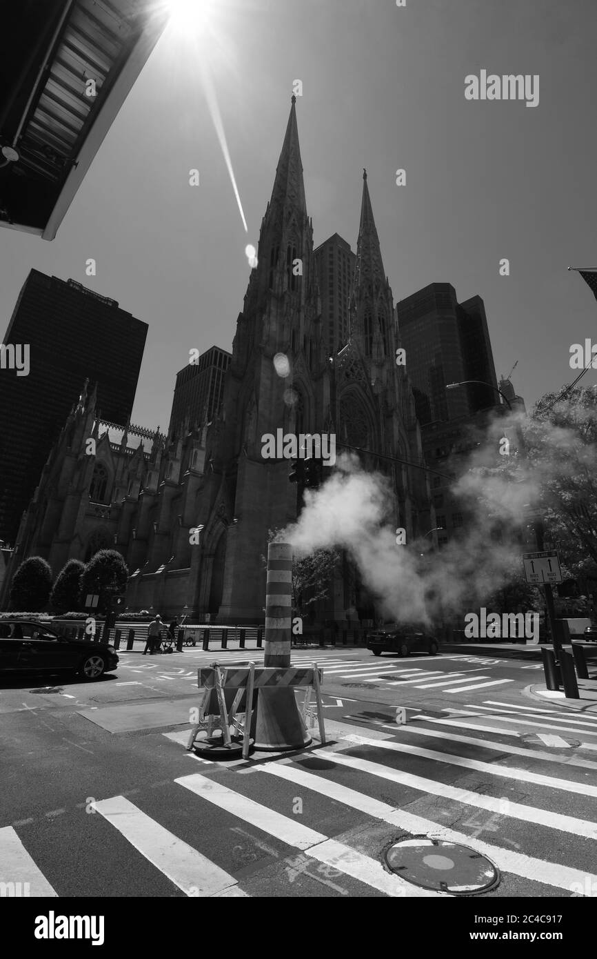 Window display department store Black and White Stock Photos & Images ...