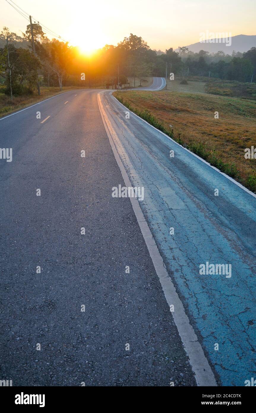 Long and curvy road hi-res stock photography and images - Alamy