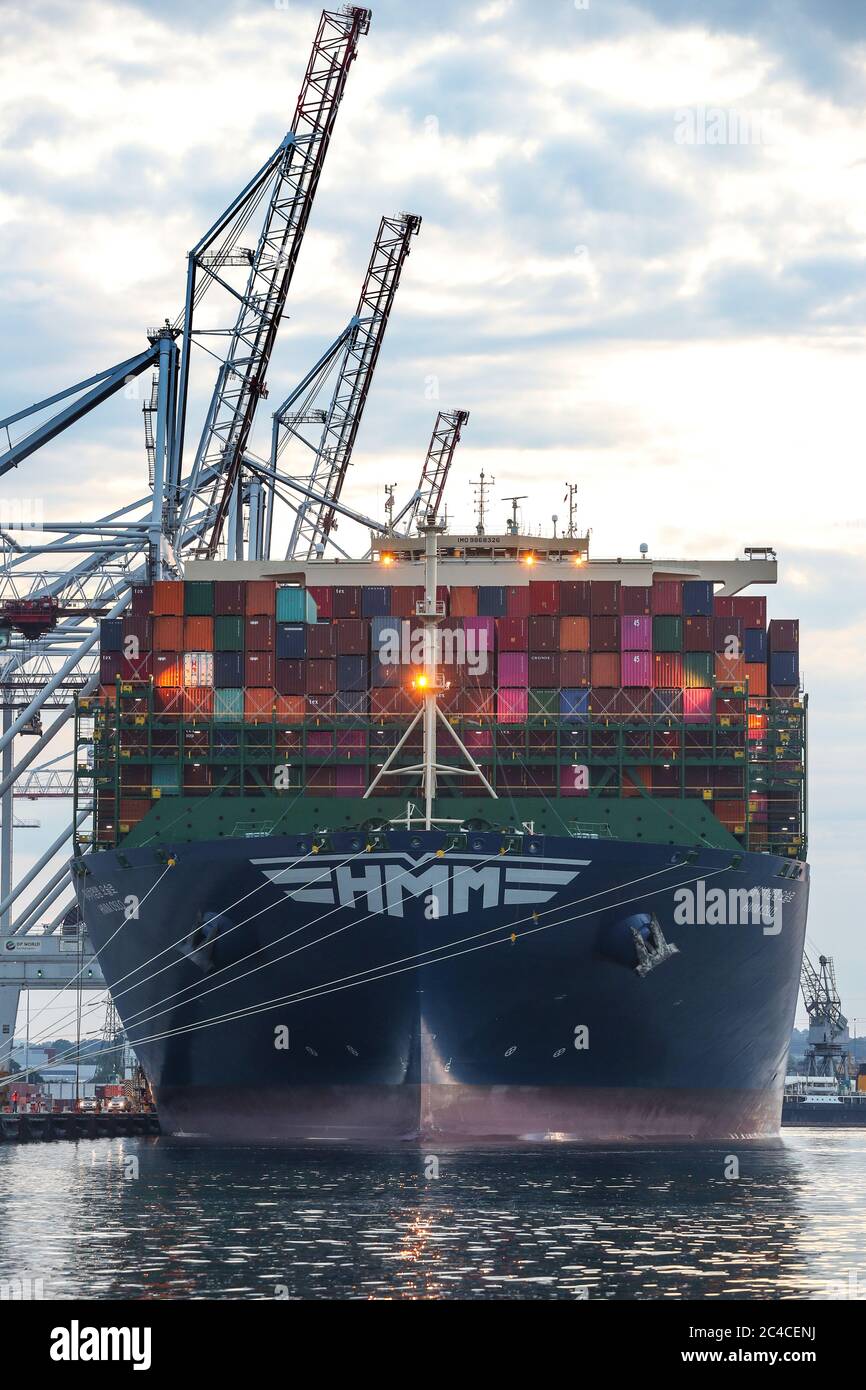 Southampton, Hampshire, UK. 26th June 2020. The biggest ship to ever ...