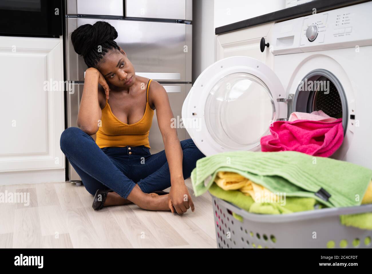 Washing Machine Distressed Sad Frustrated African Woman Stock Photo - Alamy