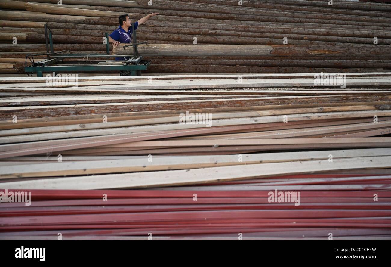 Miluo dragon boat hi-res stock photography and images - Alamy