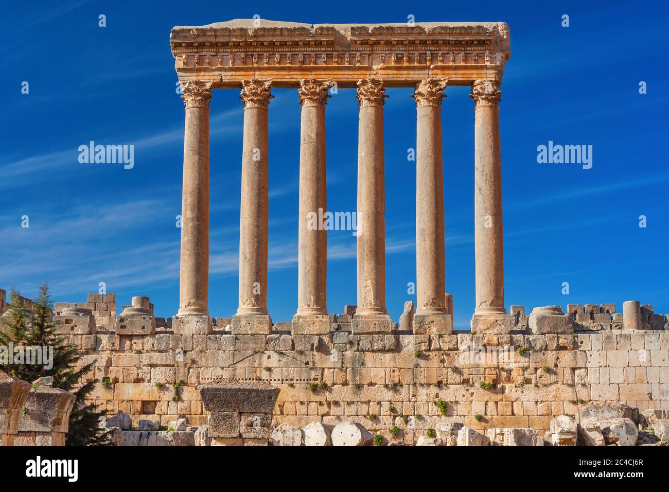 Temple of Jupiter, Baalbek, Bekaa Valley, Lebanon Stock Photo - Alamy