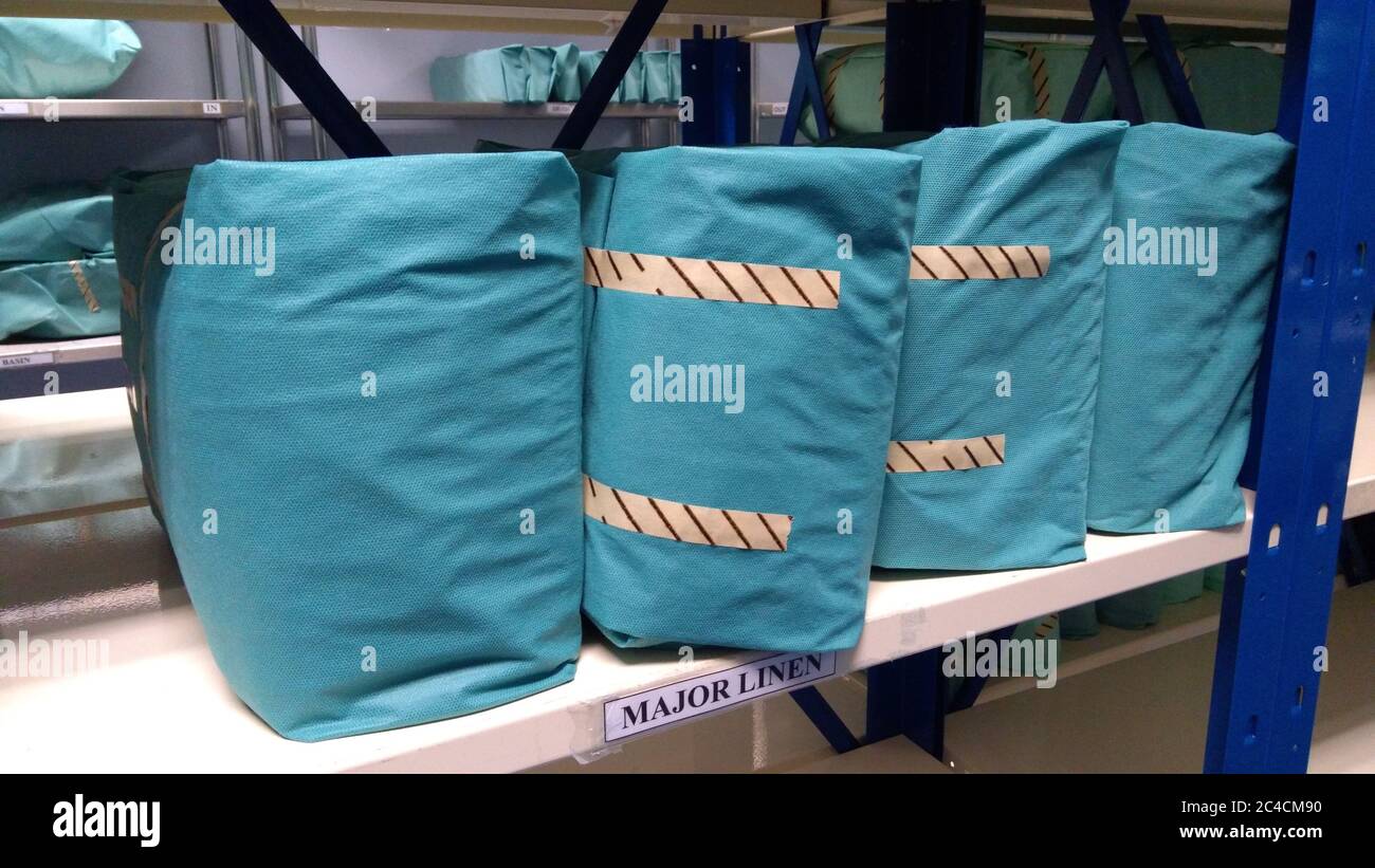 Wrapped surgical instruments hi-res stock photography and images - Alamy