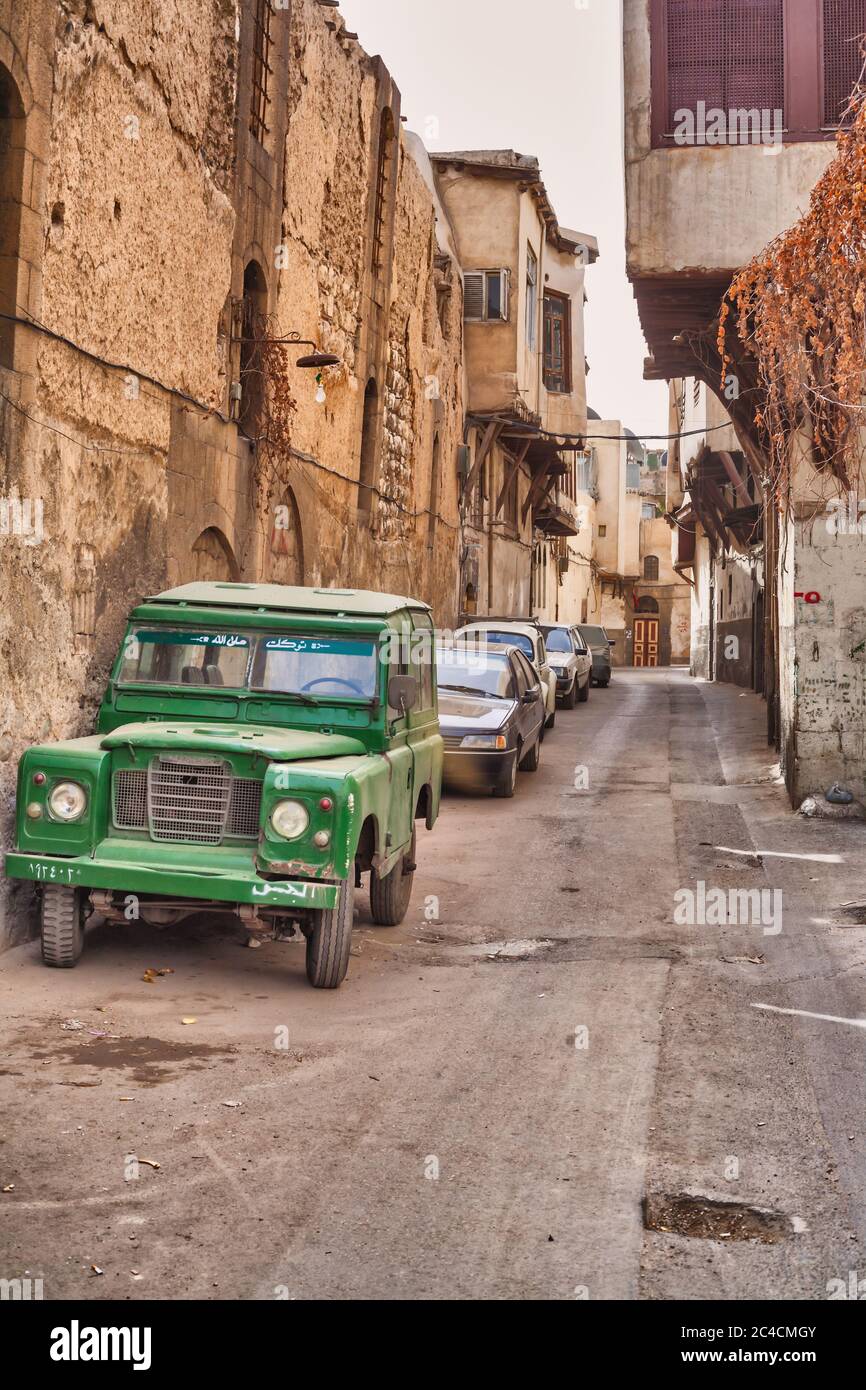 Street in old town, vintage Land Rover, Damascus, Syria Stock Photo - Alamy