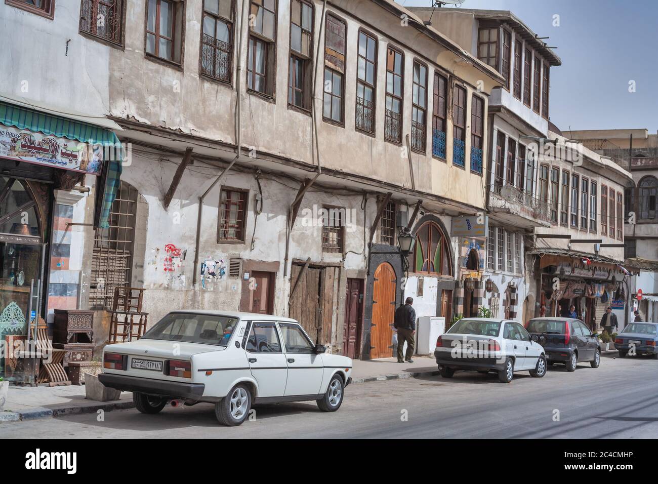 Narrow street old town damascus hi-res stock photography and images - Alamy