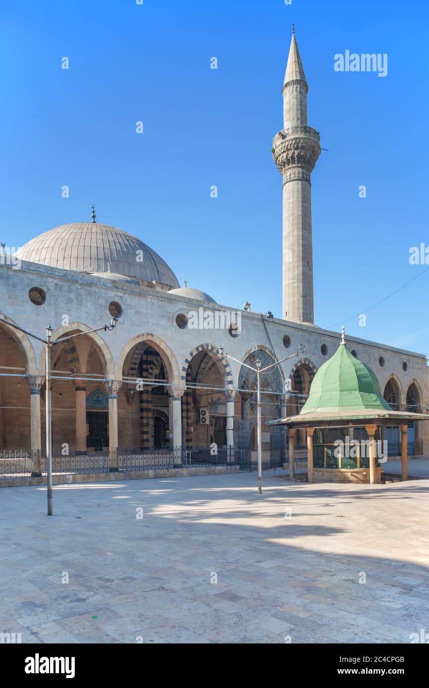 Al adliyya mosque hi-res stock photography and images - Alamy