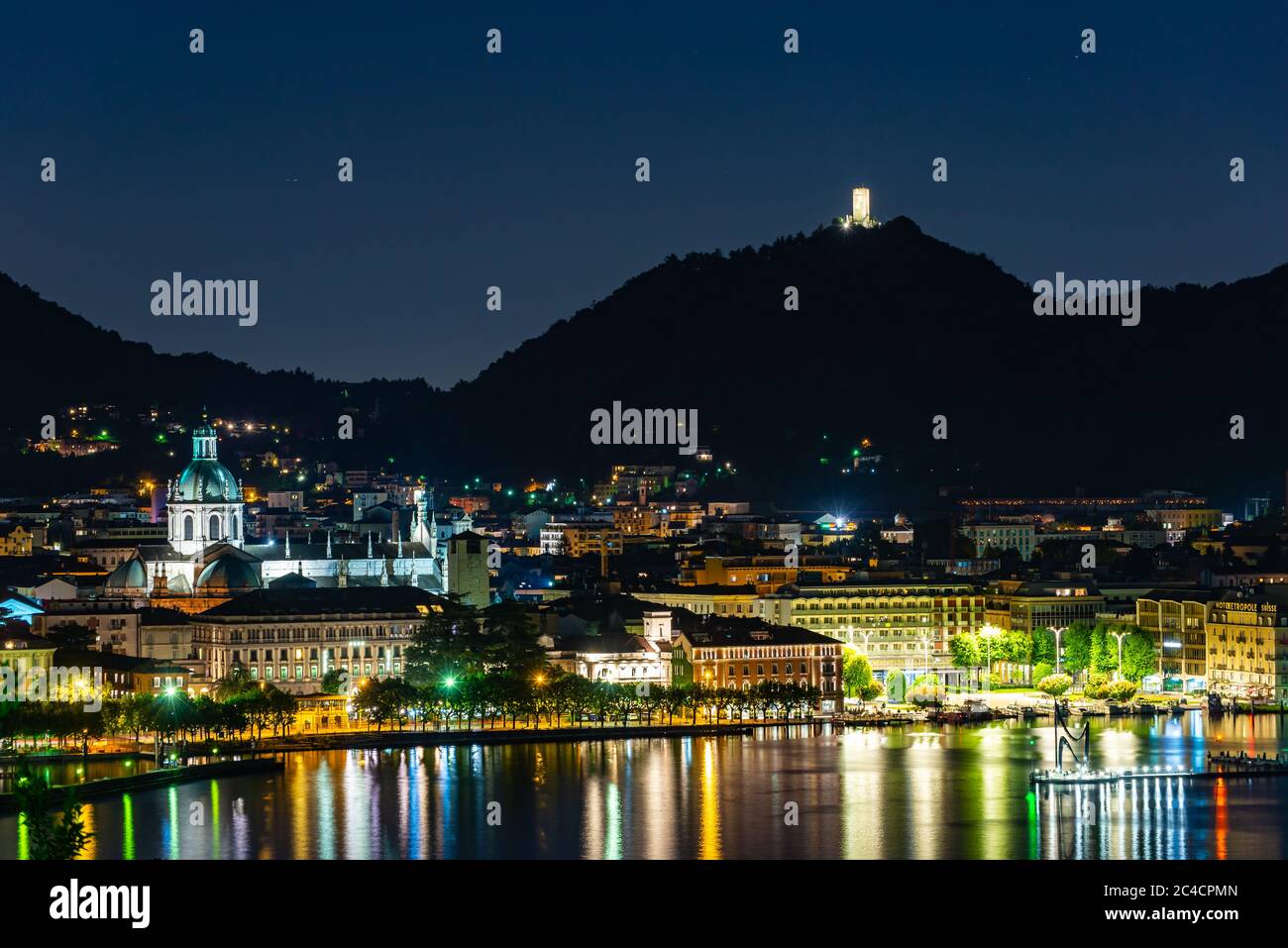 Buildings lake como night hi-res stock photography and images - Alamy