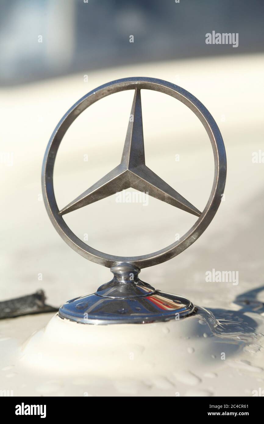 Mercedes star, Mercedes-Benz, oldtimer, Germany Stock Photo - Alamy
