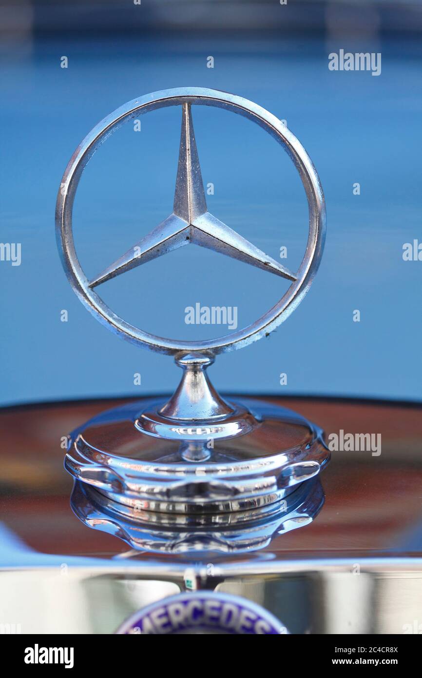 Mercedes star, Mercedes-Benz, oldtimer, Germany Stock Photo - Alamy