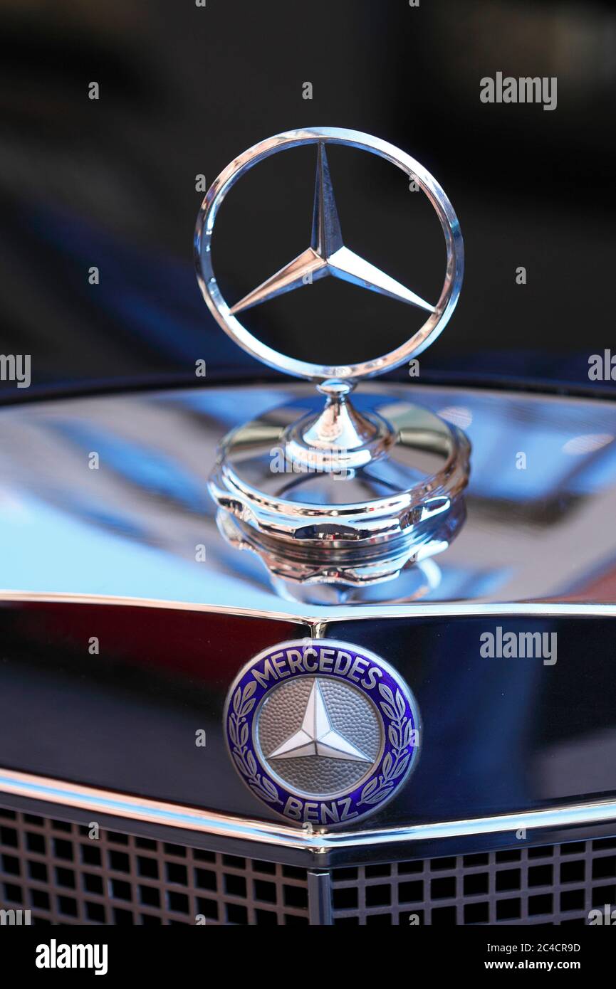 Mercedes star, Mercedes-Benz, oldtimer, Germany Stock Photo - Alamy
