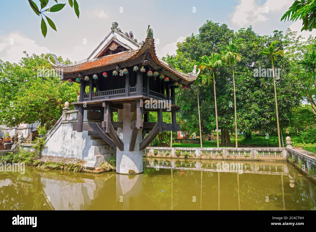 One Pillar Pagoda Stock Photo - Alamy
