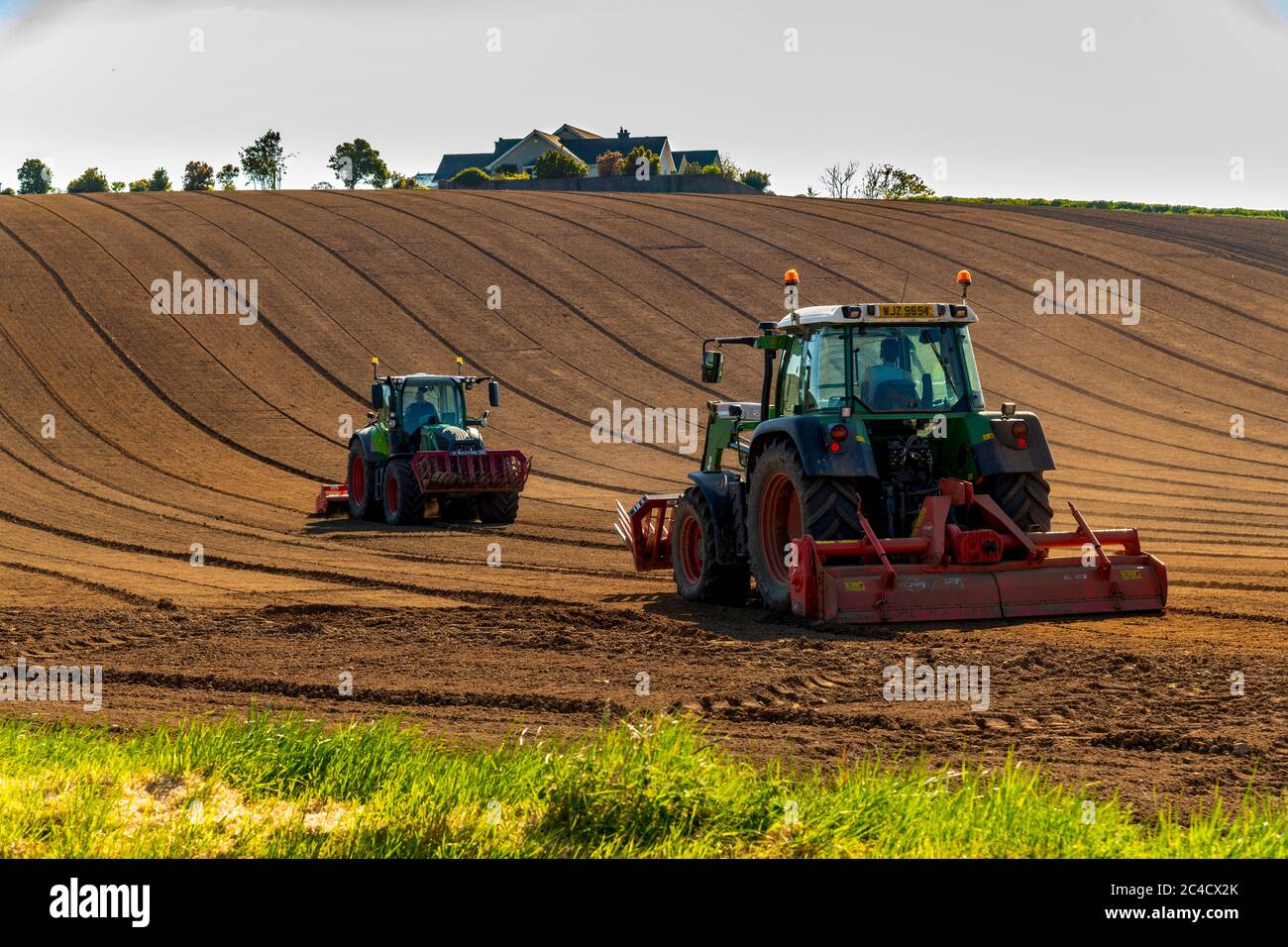 Tilled fields hi-res stock photography and images - Alamy