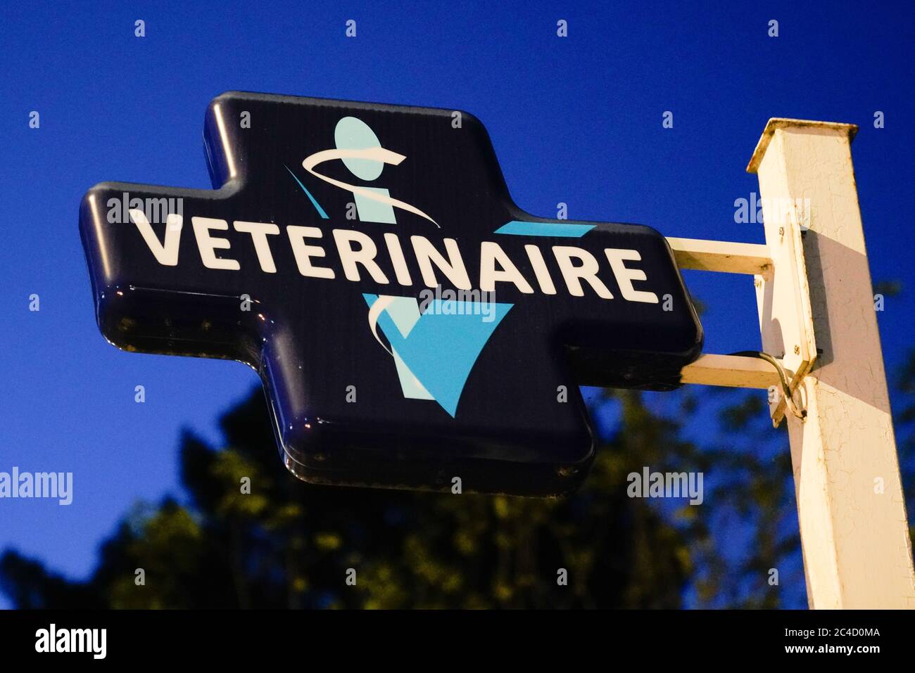 Blue help logotype hi-res stock photography and images - Alamy