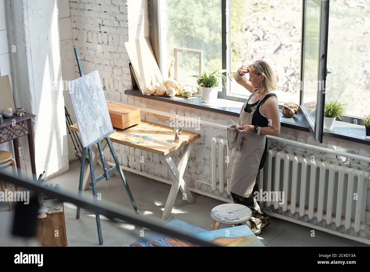 Tired artists hi-res stock photography and images - Alamy