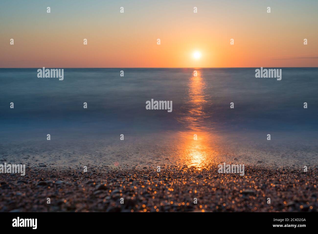 Soft sunset sky background hi-res stock photography and images - Alamy