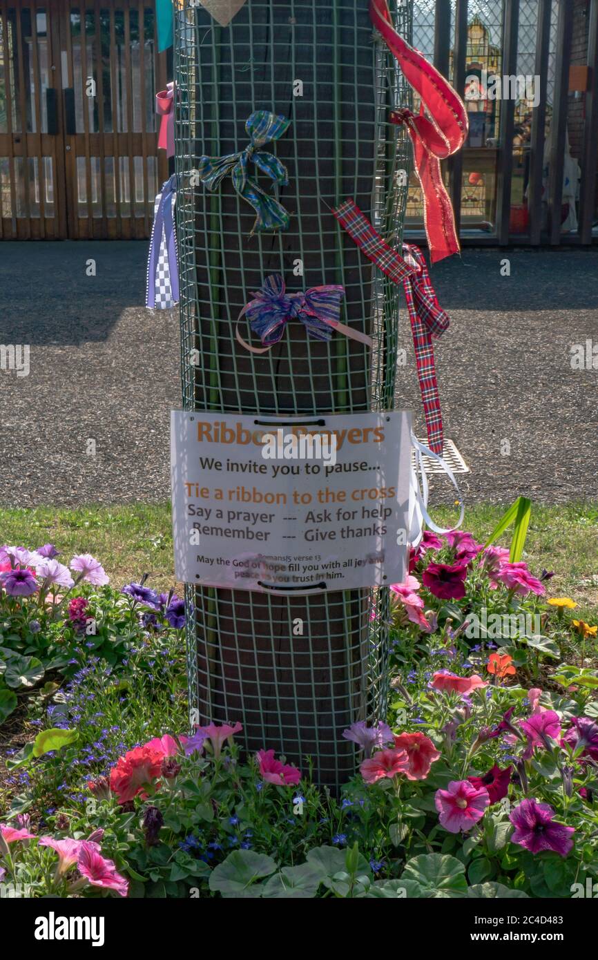 Prayer ribbon hi-res stock photography and images - Alamy