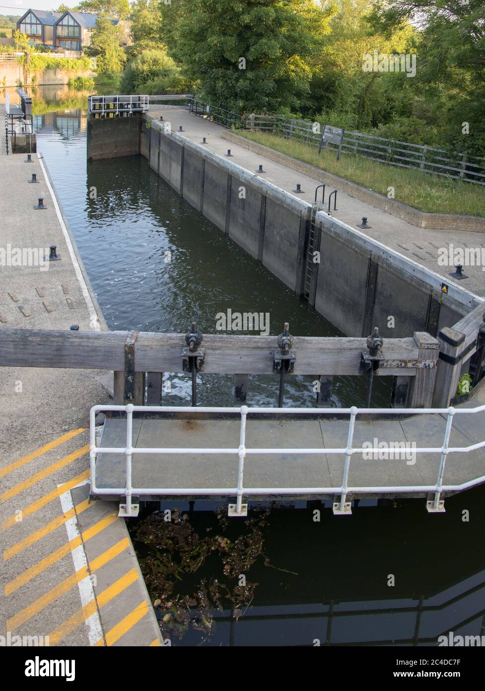 Yalding hi-res stock photography and images - Alamy