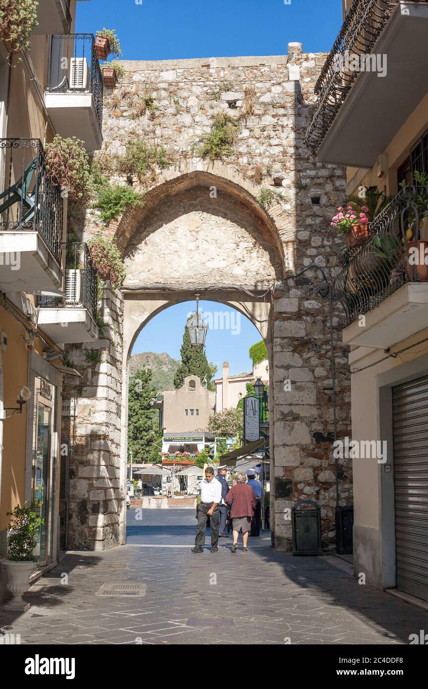 TAORMINA, ITALY - MAY 29, 2015: The Catania Gate in Taormina, Sicily ...