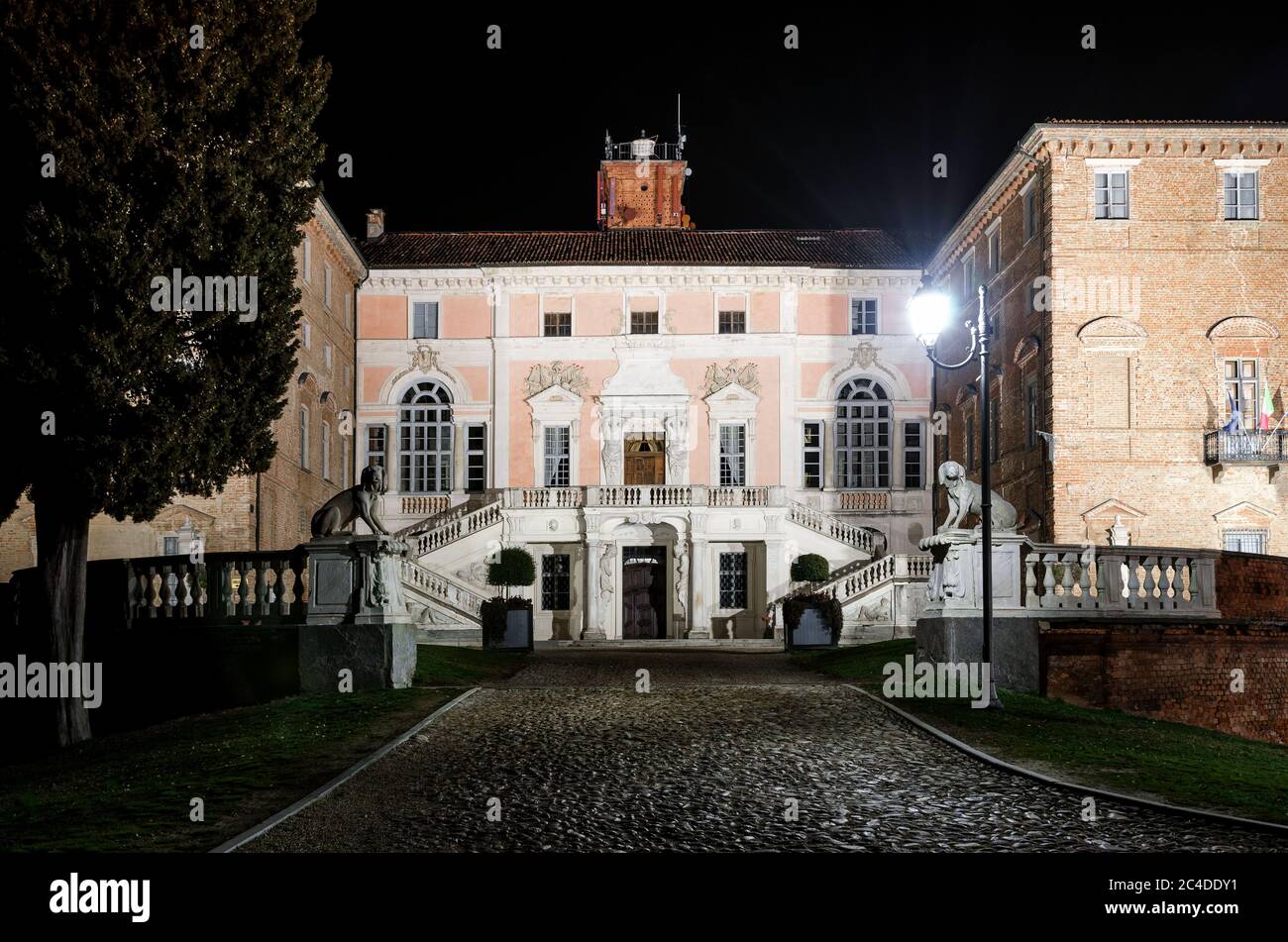 Govone castle hi-res stock photography and images - Alamy