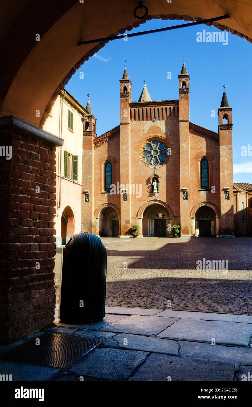 Piazza risorgimento hi-res stock photography and images - Alamy