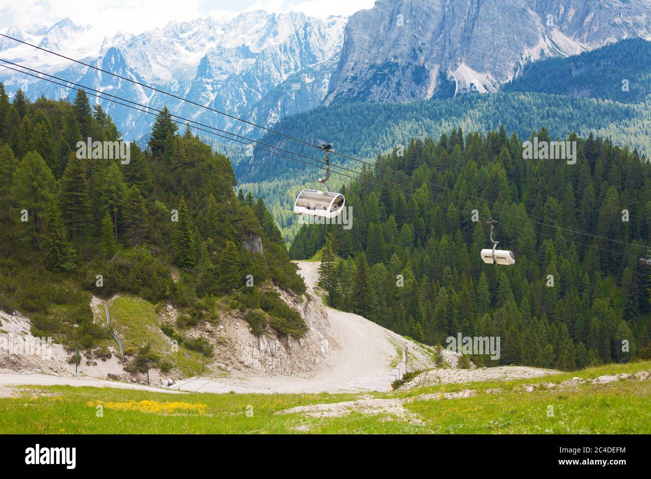 Cable car at monte cristallo hi-res stock photography and images - Alamy