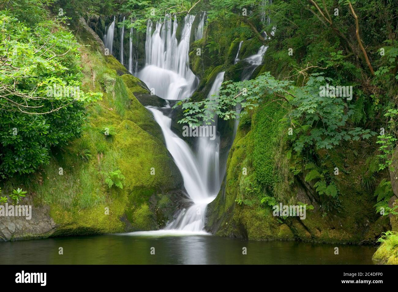 Furnace waterfall wales uk hi-res stock photography and images - Alamy