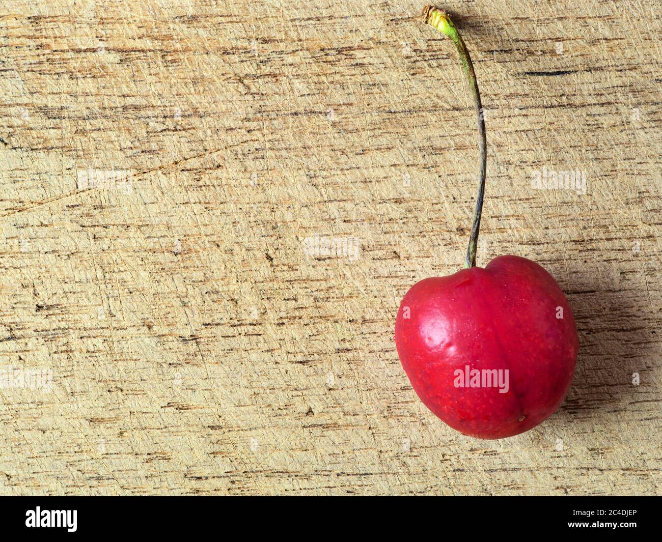 Single cherry fruit hi-res stock photography and images - Alamy