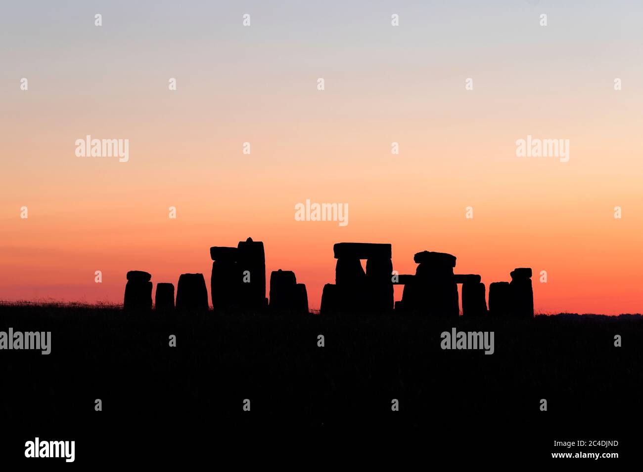 Stonehenge monument at sunrise Stock Photo - Alamy