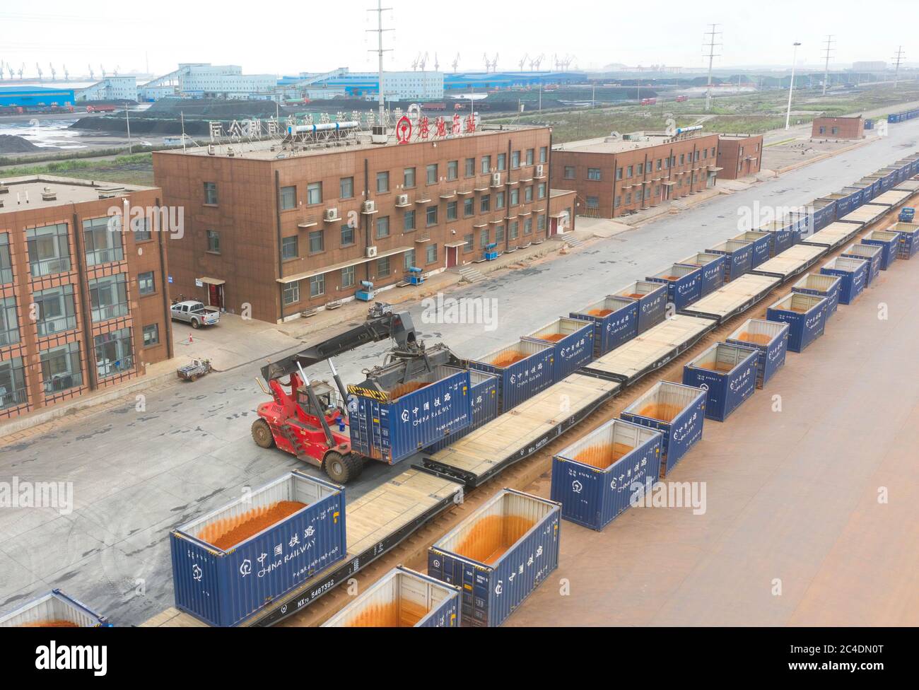 Container handling open top hi-res stock photography and images - Alamy