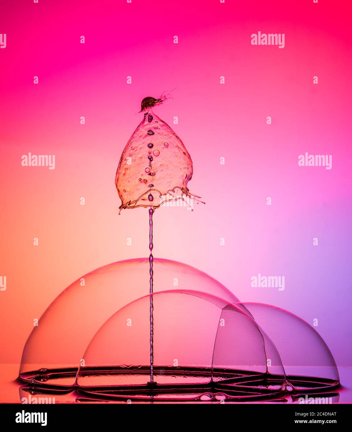 Water drop sculpture hi-res stock photography and images - Alamy