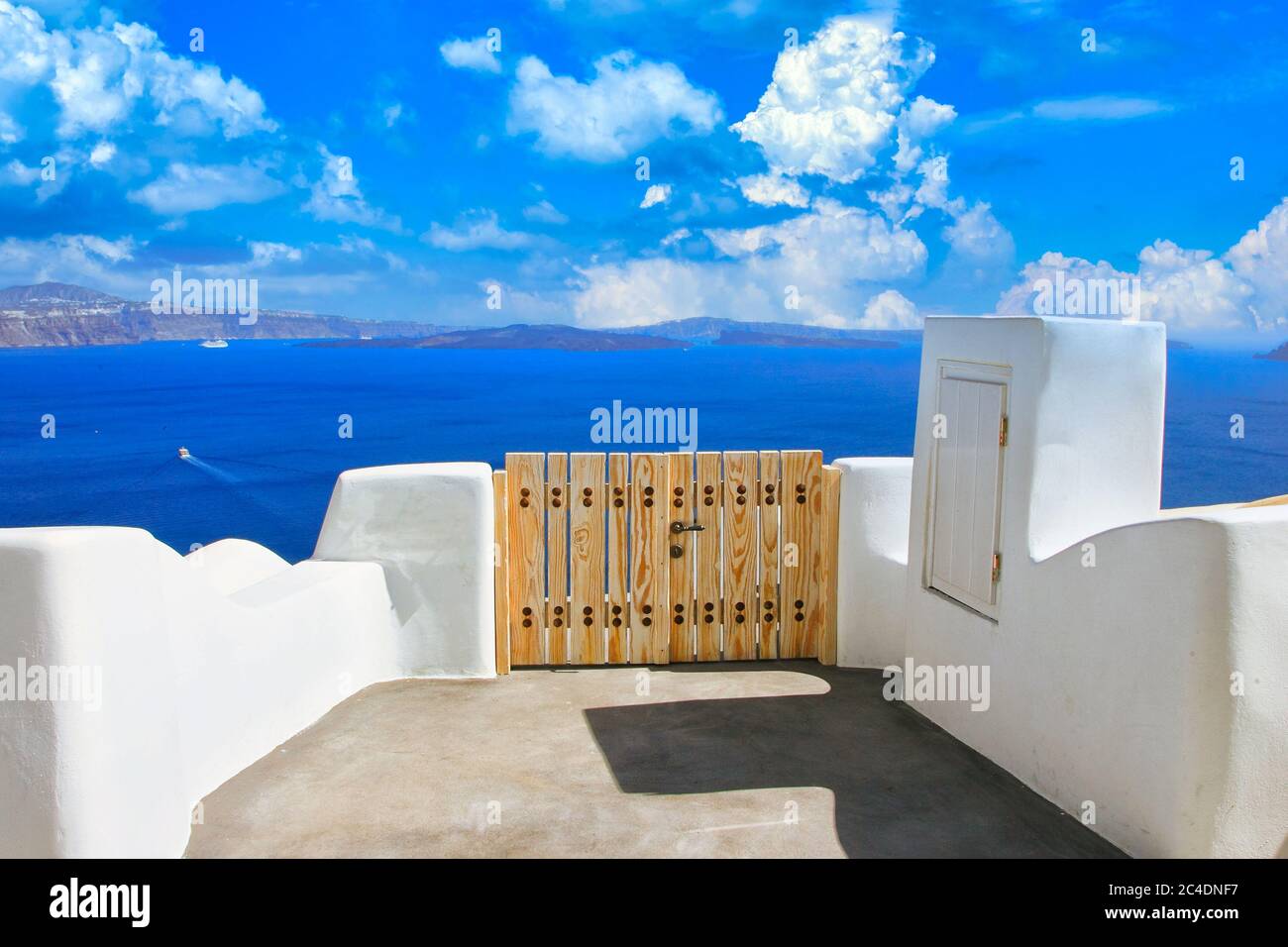 Gate to the sea - Santorini island Stock Photo - Alamy