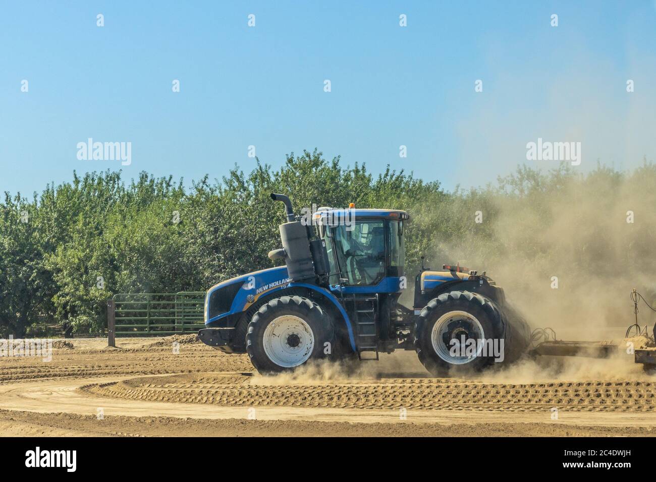 Leveling field hi-res stock photography and images - Alamy