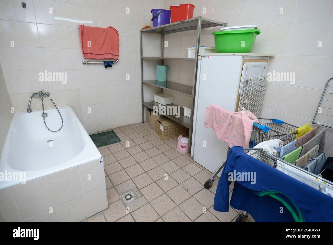 Hospital wash room hi-res stock photography and images - Alamy